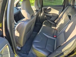 Melns Volvo XC60 2017 Tallina, ar dzinēja tilpumu 2.00 L un nobraukumu 258 tūkst. km par 17000 €, foto 8 vietnē AUTOMOTO.COM.LV