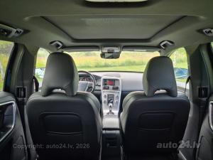 Melns Volvo XC60 2017 Tallina, ar dzinēja tilpumu 2.00 L un nobraukumu 258 tūkst. km par 17000 €, foto 9 vietnē AUTOMOTO.COM.LV