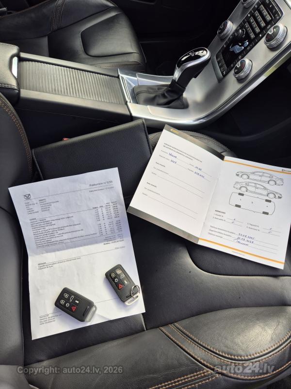 Black Volvo XC60 2017 in Tallinn, with an engine capacity of 2.00 L and mileage of 258 thousand km for 17000 €, photo 9 on AUTOMOTO.COM.LV