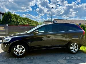 Black Volvo XC60 2017 in Tallinn, with an engine capacity of 2.40 L and mileage of 268 thousand km for 10999 €, photo 9 on AUTOMOTO.COM.LV