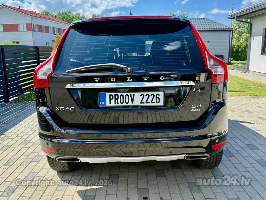 Black Volvo XC60 2017 in Tallinn, with an engine capacity of 2.40 L and mileage of 268 thousand km for 10999 €, photo 11 on AUTOMOTO.COM.LV
