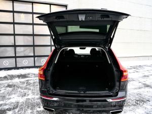 Black Volvo XC60 2018 in Tallinn, with an engine capacity of 2.00 L and mileage of 163 thousand km for 27900 €, photo 16 on AUTOMOTO.COM.LV