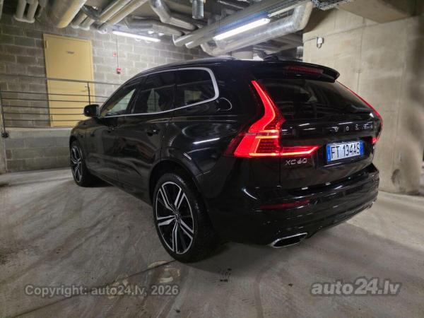 Black Volvo XC60 2018 in Tallinn, with an engine capacity of 2.00 L and mileage of 165 thousand km for 25900 €, photo 4 on AUTOMOTO.COM.LV