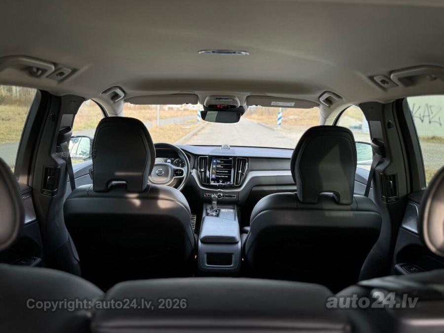 Melns Volvo XC60 2018 Tallina, ar dzinēja tilpumu 2.00 L un nobraukumu 164 tūkst. km par 24000 €, foto 14 vietnē AUTOMOTO.COM.LV