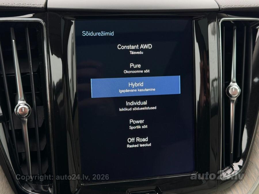 Melns Volvo XC60 2019 Pērnava, ar dzinēja tilpumu 2.00 L un nobraukumu 126 tūkst. km par 31900 €, foto 21 vietnē AUTOMOTO.COM.LV