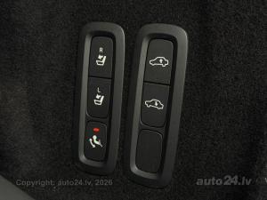 Melns Volvo XC60 2019 Pērnava, ar dzinēja tilpumu 2.00 L un nobraukumu 126 tūkst. km par 31900 €, foto 27 vietnē AUTOMOTO.COM.LV
