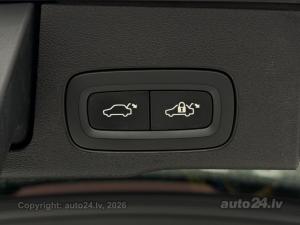 Melns Volvo XC60 2019 Pērnava, ar dzinēja tilpumu 2.00 L un nobraukumu 126 tūkst. km par 31900 €, foto 28 vietnē AUTOMOTO.COM.LV