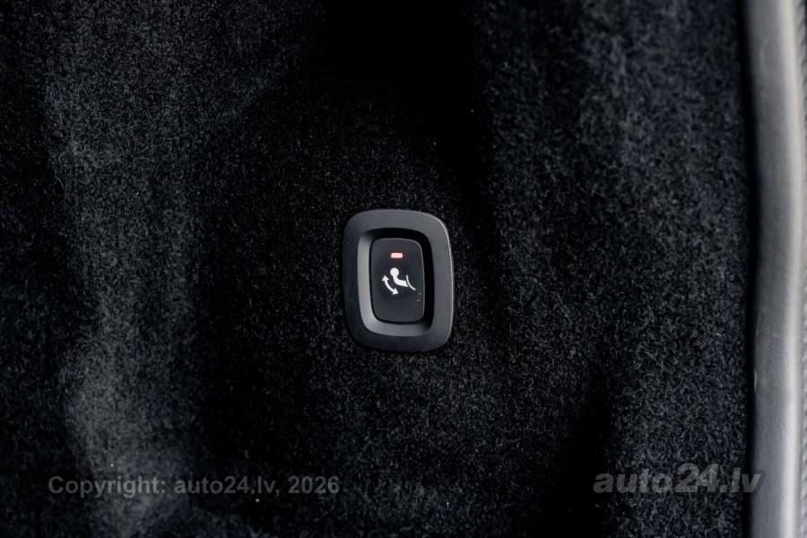 Черный Вольво ХС60 2019 в Таллин, объемом двигателя 2.00 л и пробегом 156 тыс. км за 24000 €, фото 14 на AUTOMOTO.COM.LV
