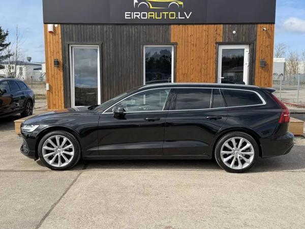 Black Volvo XC60 2020 in Riga, with an engine capacity of 2.00 L and mileage of 181 thousand km for 12900 €, photo 5 on AUTOMOTO.COM.LV