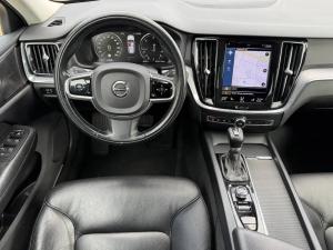Black Volvo XC60 2020 in Riga, with an engine capacity of 2.00 L and mileage of 181 thousand km for 12900 €, photo 7 on AUTOMOTO.COM.LV