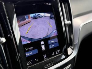 Black Volvo XC60 2020 in Riga, with an engine capacity of 2.00 L and mileage of 181 thousand km for 12900 €, photo 13 on AUTOMOTO.COM.LV