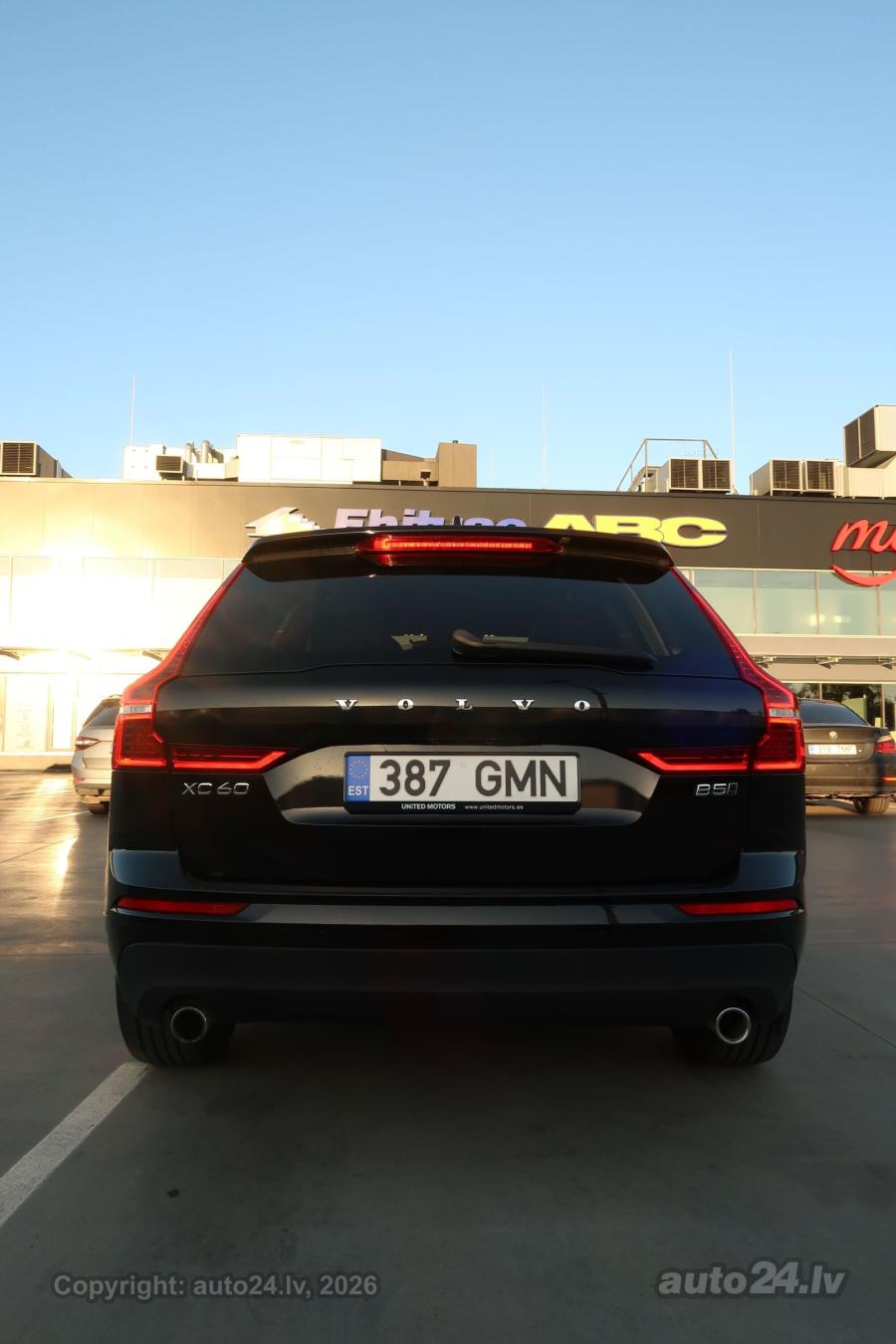 Melns Volvo XC60 2020 Tallina, ar dzinēja tilpumu 2.00 L un nobraukumu 93 tūkst. km par 30500 €, foto 6 vietnē AUTOMOTO.COM.LV
