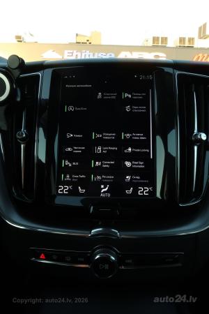 Melns Volvo XC60 2020 Tallina, ar dzinēja tilpumu 2.00 L un nobraukumu 93 tūkst. km par 30500 €, foto 13 vietnē AUTOMOTO.COM.LV