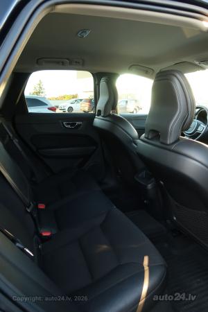 Melns Volvo XC60 2020 Tallina, ar dzinēja tilpumu 2.00 L un nobraukumu 93 tūkst. km par 30500 €, foto 15 vietnē AUTOMOTO.COM.LV