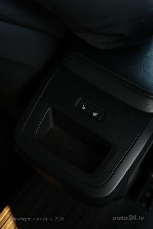 Melns Volvo XC60 2020 Tallina, ar dzinēja tilpumu 2.00 L un nobraukumu 93 tūkst. km par 30500 €, foto 18 vietnē AUTOMOTO.COM.LV