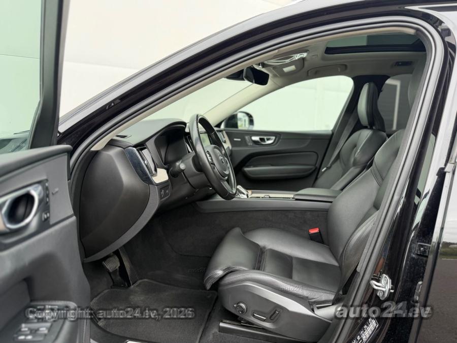 Black Volvo XC60 2020 in Tallinn, with an engine capacity of 2.00 L and mileage of 181 thousand km for 25500 €, photo 9 on AUTOMOTO.COM.LV