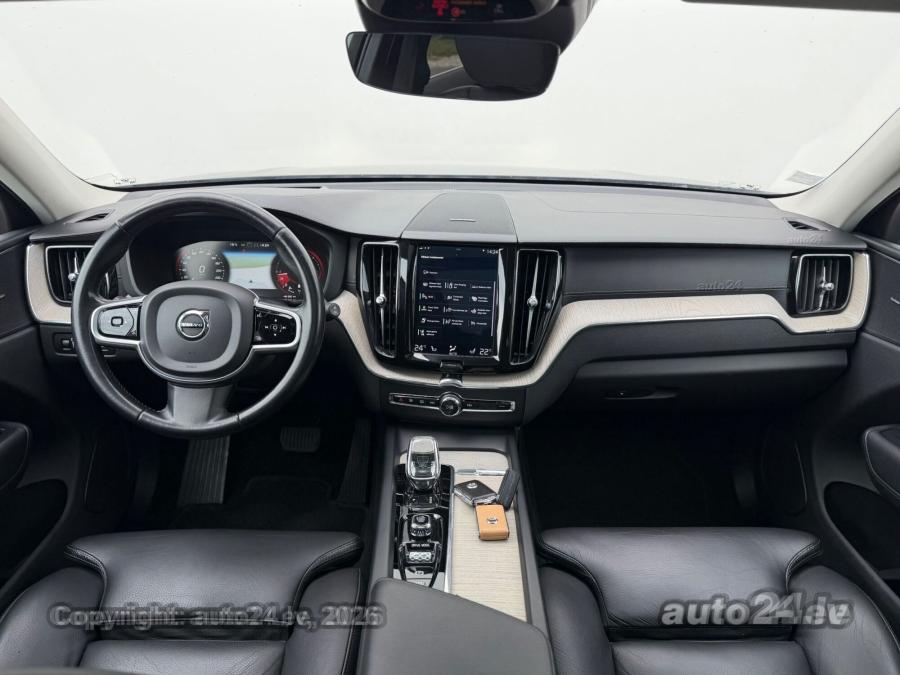 Black Volvo XC60 2020 in Tallinn, with an engine capacity of 2.00 L and mileage of 181 thousand km for 25500 €, photo 10 on AUTOMOTO.COM.LV