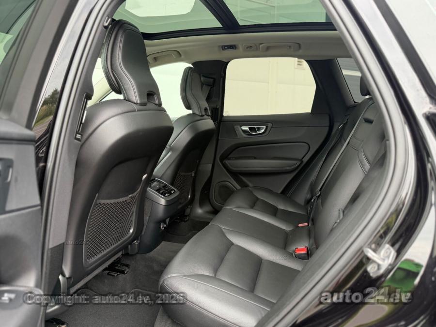 Black Volvo XC60 2020 in Tallinn, with an engine capacity of 2.00 L and mileage of 181 thousand km for 25500 €, photo 11 on AUTOMOTO.COM.LV