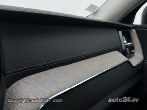 Black Volvo XC60 2020 in Tallinn, with an engine capacity of 2.00 L and mileage of 181 thousand km for 25500 €, photo 22 on AUTOMOTO.COM.LV
