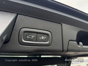 Black Volvo XC60 2020 in Tallinn, with an engine capacity of 2.00 L and mileage of 181 thousand km for 25500 €, photo 23 on AUTOMOTO.COM.LV