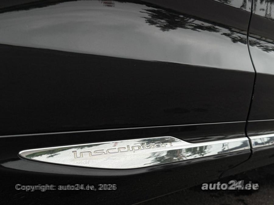 Black Volvo XC60 2020 in Tallinn, with an engine capacity of 2.00 L and mileage of 181 thousand km for 25500 €, photo 24 on AUTOMOTO.COM.LV