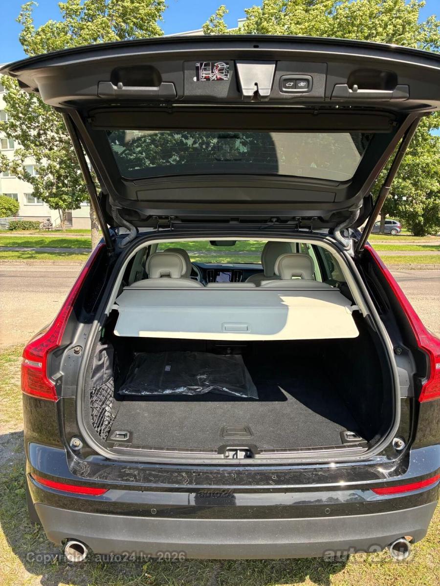 Melns Volvo XC60 2021 Pērnava, ar dzinēja tilpumu 2.00 L un nobraukumu 77 tūkst. km par 27900 €, foto 10 vietnē AUTOMOTO.COM.LV