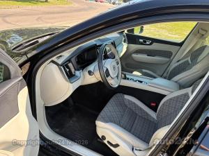 Melns Volvo XC60 2021 Pērnava, ar dzinēja tilpumu 2.00 L un nobraukumu 77 tūkst. km par 27900 €, foto 12 vietnē AUTOMOTO.COM.LV