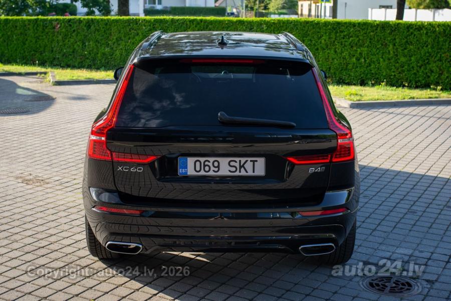 Black Volvo XC60 2021 in Tallinn, with an engine capacity of 2.00 L and mileage of 151 thousand km for 29749 €, photo 4 on AUTOMOTO.COM.LV