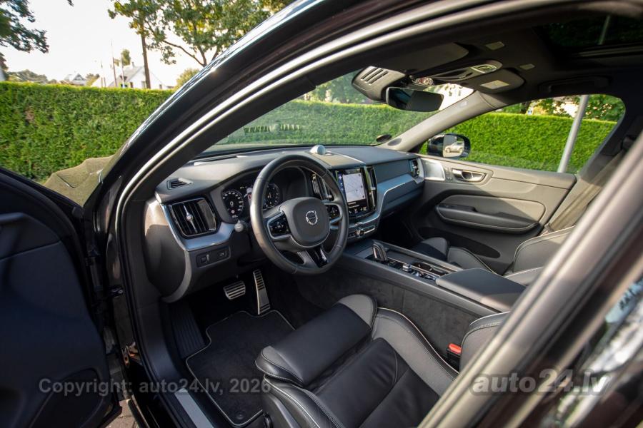 Black Volvo XC60 2021 in Tallinn, with an engine capacity of 2.00 L and mileage of 151 thousand km for 29749 €, photo 8 on AUTOMOTO.COM.LV