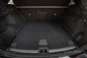 Black Volvo XC60 2021 in Tallinn, with an engine capacity of 2.00 L and mileage of 151 thousand km for 29749 €, photo 12 on AUTOMOTO.COM.LV