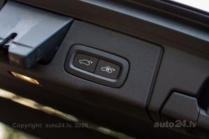 Black Volvo XC60 2021 in Tallinn, with an engine capacity of 2.00 L and mileage of 151 thousand km for 29749 €, photo 14 on AUTOMOTO.COM.LV