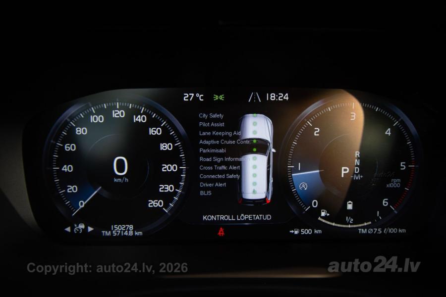 Black Volvo XC60 2021 in Tallinn, with an engine capacity of 2.00 L and mileage of 151 thousand km for 29749 €, photo 17 on AUTOMOTO.COM.LV