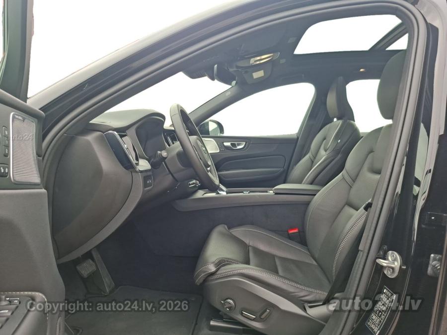 Melns Volvo XC60 2024 Tallina, ar dzinēja tilpumu 2.00 L un nobraukumu 31 tūkst. km par 57990 €, foto 9 vietnē AUTOMOTO.COM.LV