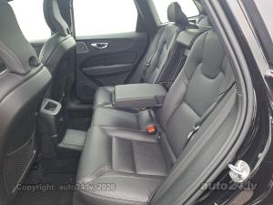 Melns Volvo XC60 2024 Tallina, ar dzinēja tilpumu 2.00 L un nobraukumu 31 tūkst. km par 57990 €, foto 13 vietnē AUTOMOTO.COM.LV
