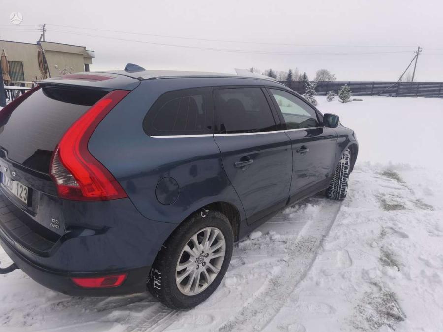 Zils Volvo XC60 2008 Šauļi, ar dzinēja tilpumu 2.40 L un nobraukumu 304 tūkst. km par 5500 €, foto 2 vietnē AUTOMOTO.COM.LV