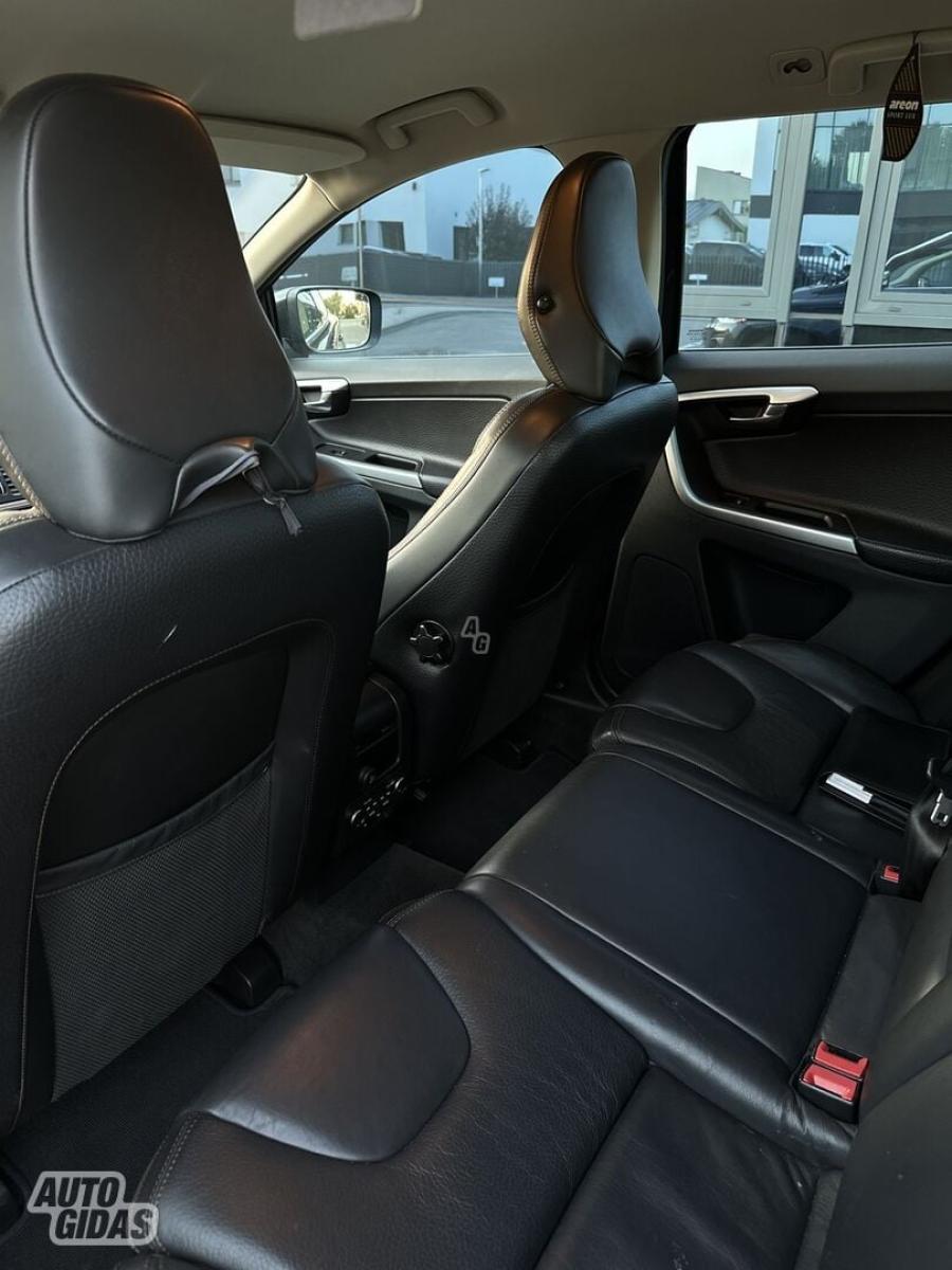 Zils Volvo XC60 2008 Kauņa, ar dzinēja tilpumu 2.40 L un nobraukumu 314 tūkst. km par 5600 €, foto 17 vietnē AUTOMOTO.COM.LV