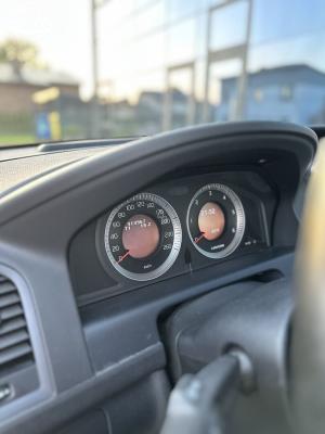 Zils Volvo XC60 2008 Kauņa, ar dzinēja tilpumu 2.40 L un nobraukumu 314 tūkst. km par 5600 €, foto 20 vietnē AUTOMOTO.COM.LV