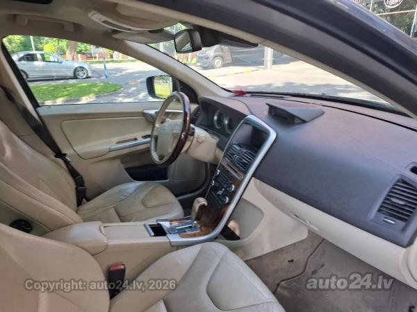 Blue Volvo XC60 2008 in Tallinn, with an engine capacity of 2.40 L and mileage of 0 thousand km for 4499 €, photo 5 on AUTOMOTO.COM.LV