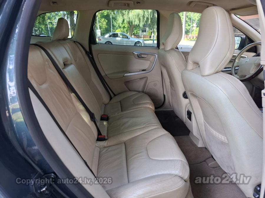 Blue Volvo XC60 2008 in Tallinn, with an engine capacity of 2.40 L and mileage of 0 thousand km for 4499 €, photo 7 on AUTOMOTO.COM.LV