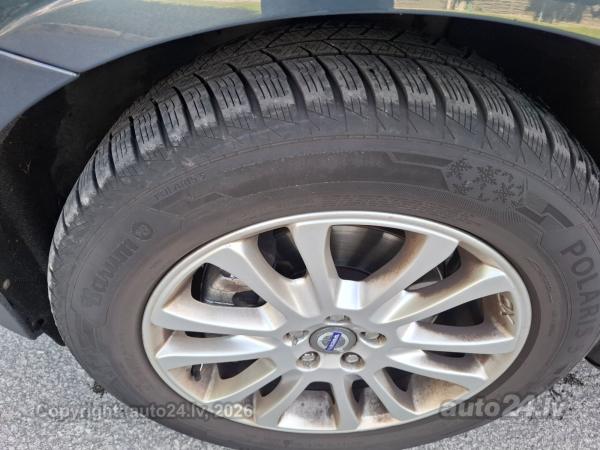 Blue Volvo XC60 2008 in Tallinn, with an engine capacity of 2.40 L and mileage of 0 thousand km for 4499 €, photo 10 on AUTOMOTO.COM.LV