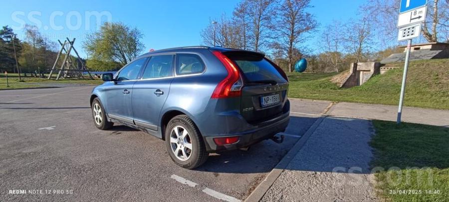 Blue Volvo XC60 2009 in Riga, with an engine capacity of 2.40 L and mileage of 284 thousand km for 8200 €, photo 7 on AUTOMOTO.COM.LV
