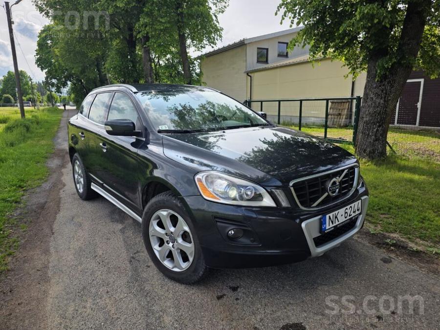 Zils Volvo XC60 2009 Rīga, ar dzinēja tilpumu 2.40 L un nobraukumu 284 tūkst. km par 10970 €, foto 1 vietnē AUTOMOTO.COM.LV