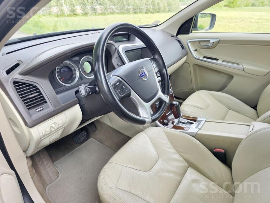 Zils Volvo XC60 2009 Rīga, ar dzinēja tilpumu 2.40 L un nobraukumu 284 tūkst. km par 10970 €, foto 7 vietnē AUTOMOTO.COM.LV