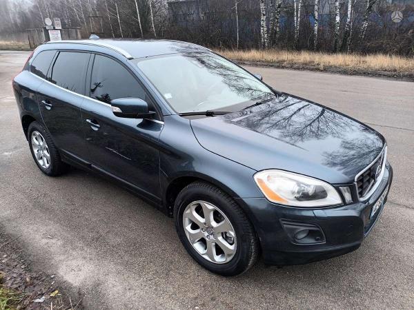 Zils Volvo XC60 2009 Panevēža, ar dzinēja tilpumu 2.40 L un nobraukumu 271 tūkst. km par 7100 €, foto 3 vietnē AUTOMOTO.COM.LV