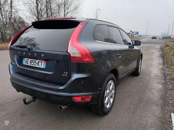 Zils Volvo XC60 2009 Panevēža, ar dzinēja tilpumu 2.40 L un nobraukumu 271 tūkst. km par 7100 €, foto 4 vietnē AUTOMOTO.COM.LV
