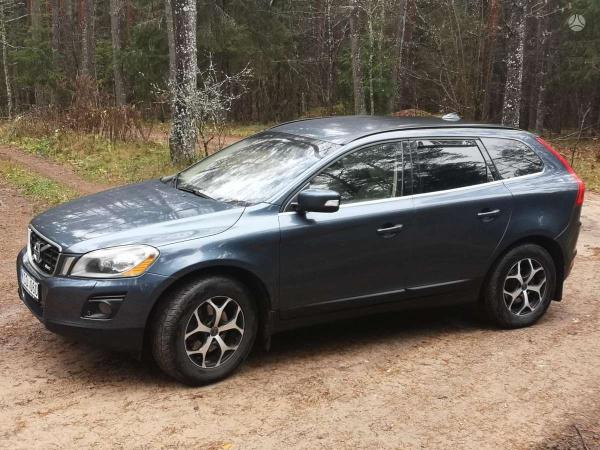 Blue Volvo XC60 2009 in Visaginas, with an engine capacity of 2.40 L and mileage of 282 thousand km for 7000 €, photo 1 on AUTOMOTO.COM.LV