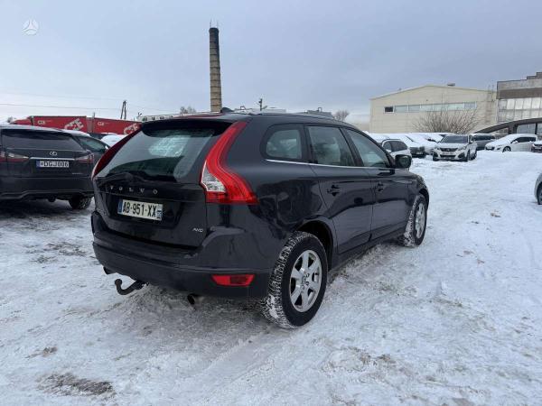 Zils Volvo XC60 2009 Tauragė, ar dzinēja tilpumu 2.40 L un nobraukumu 280 tūkst. km par 6400 €, foto 4 vietnē AUTOMOTO.COM.LV