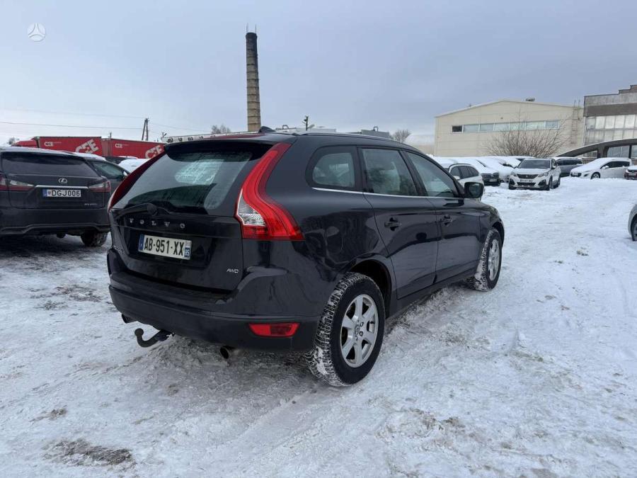 Zils Volvo XC60 2009 Tauragė, ar dzinēja tilpumu 2.40 L un nobraukumu 280 tūkst. km par 6400 €, foto 4 vietnē AUTOMOTO.COM.LV