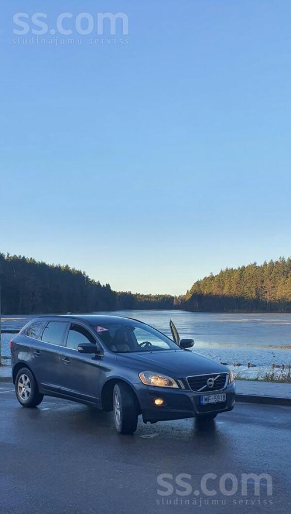 Blue Volvo XC60 2009 in Valka, with an engine capacity of 2.40 L and mileage of 243 thousand km for 7300 €, photo 3 on AUTOMOTO.COM.LV