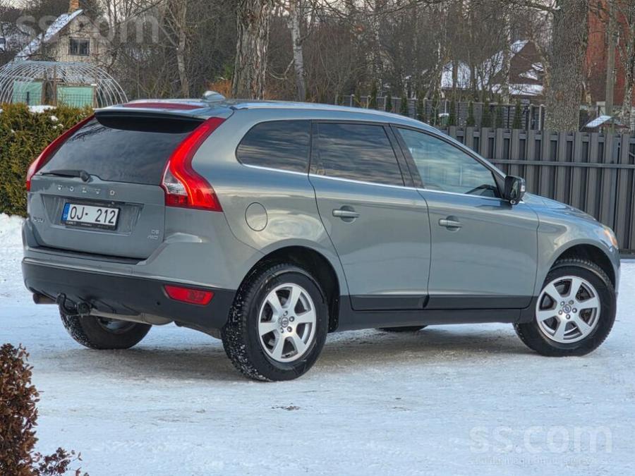 Blue Volvo XC60 2009 in Riga, with an engine capacity of 2.40 L and mileage of 0 thousand km for 8350 €, photo 5 on AUTOMOTO.COM.LV